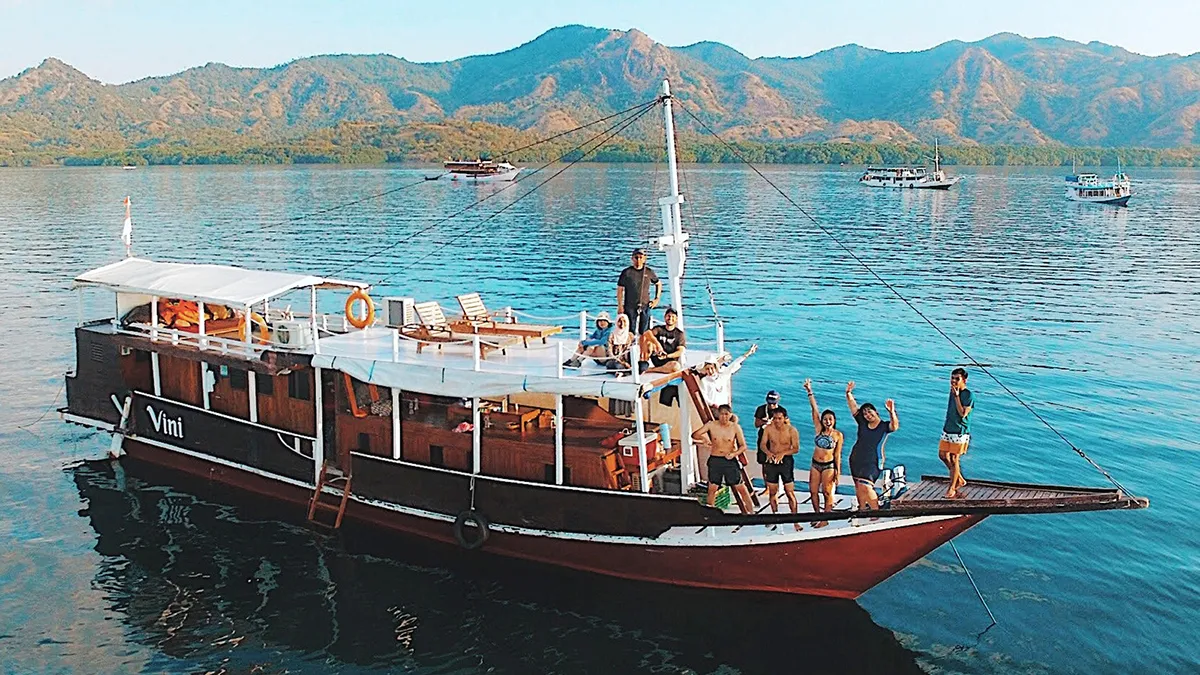 Tourkomodo - Sailing Komodo 2D1N Liveaboard